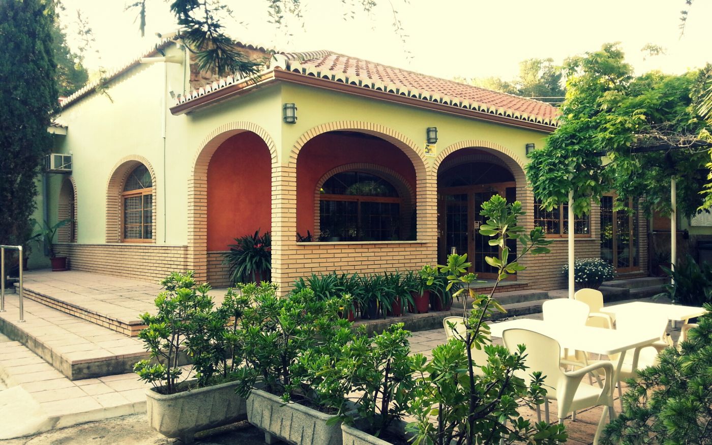 Home :: COMER EN NAQUERA, RESTAURANTE SIERRA CALDERONA, PAELLA VALENCIANA,