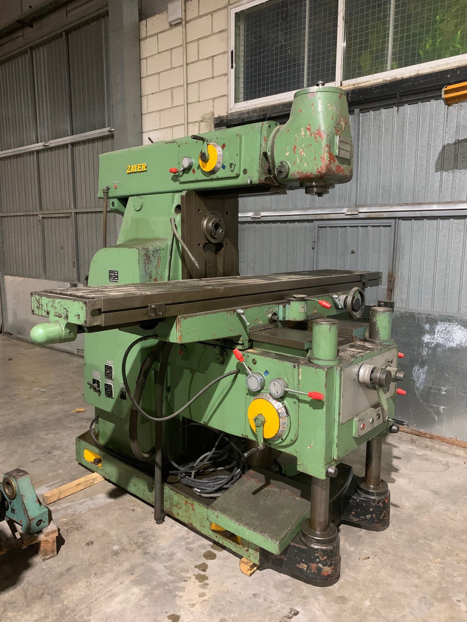 Fresadora Universal Zayer 6HM :: Fresadoras :: Metal Mecánica ...