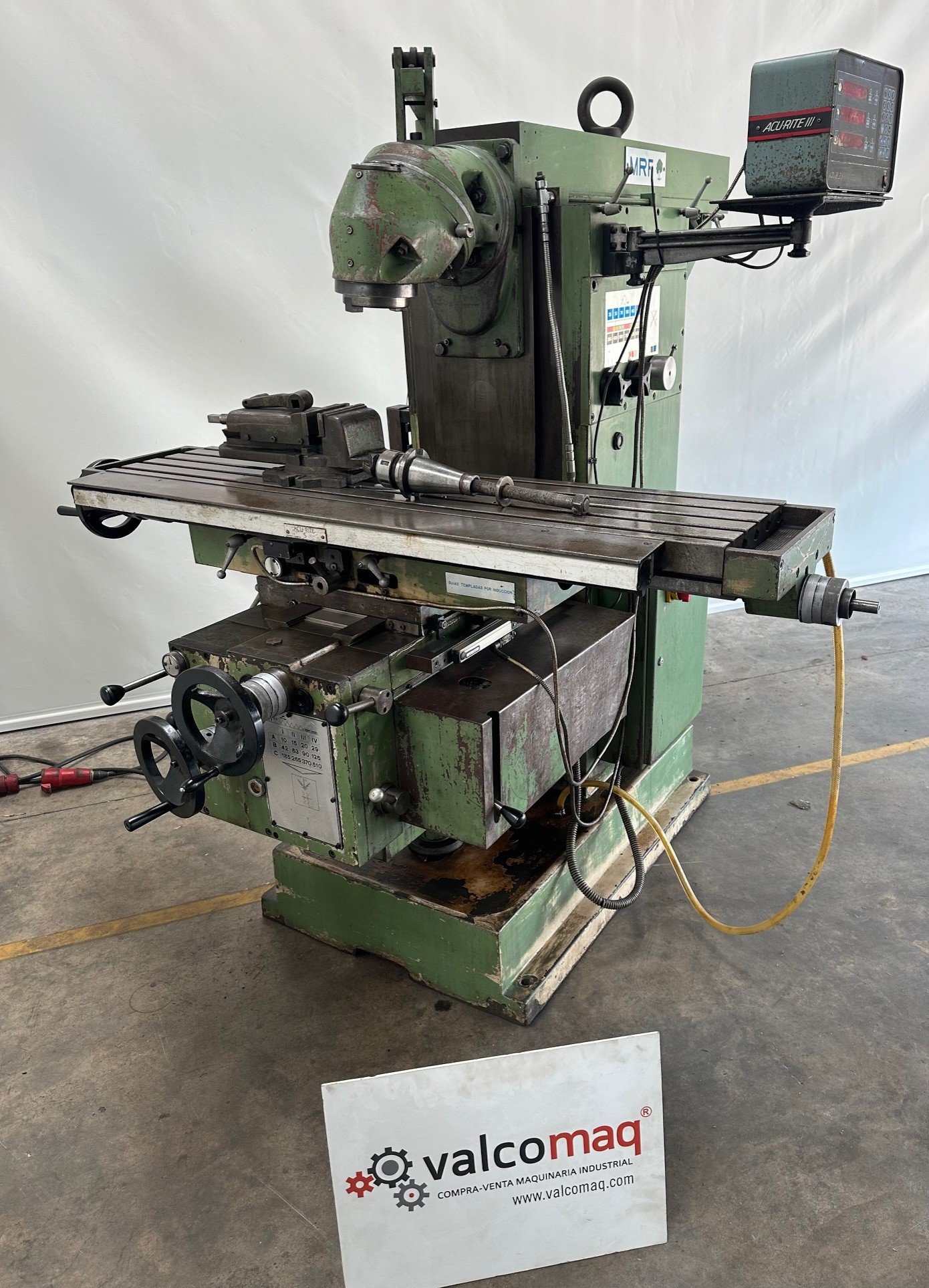 Fresadora universal MRF modelo 145,con visualizador de cotas ...