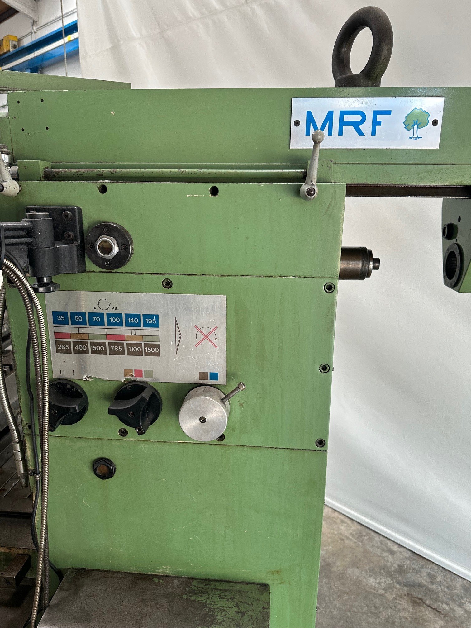 Fresadora universal MRF modelo 145,con visualizador de cotas ...