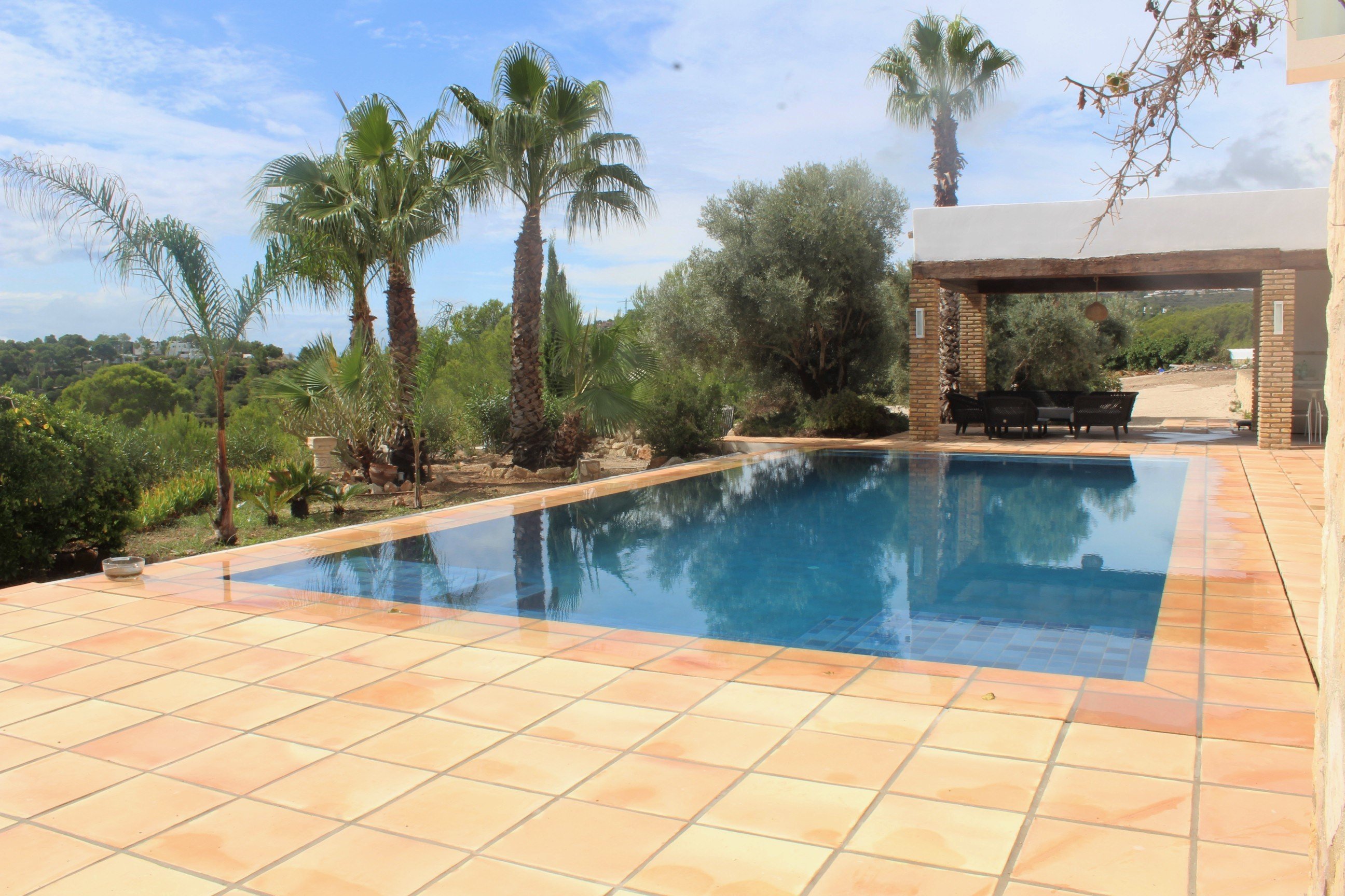 Pool :: ALTERET CERÁMICAS | Handmade Terracotta | Ceramic Tiles