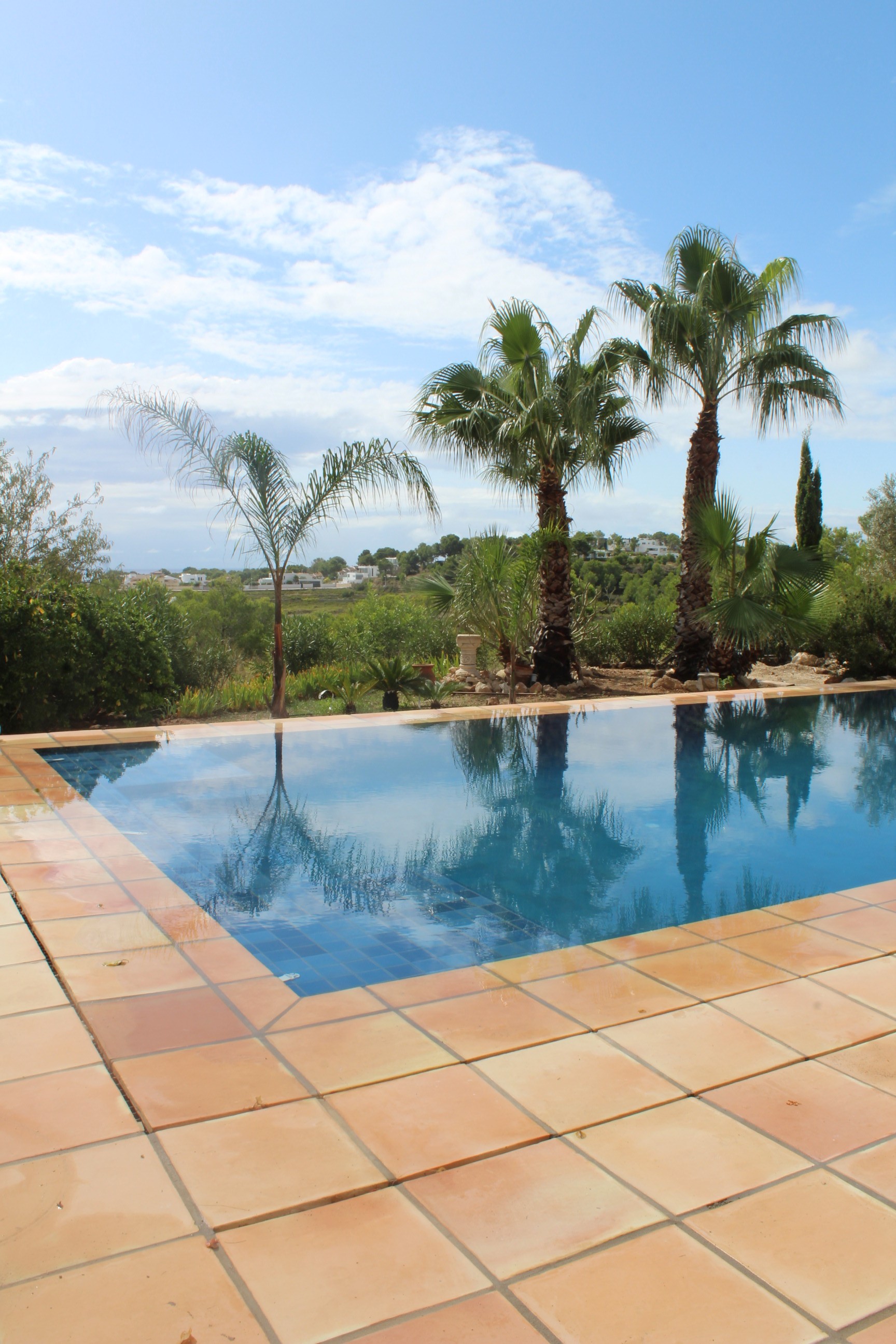 Pool :: ALTERET CERÁMICAS | Handmade Terracotta | Ceramic Tiles