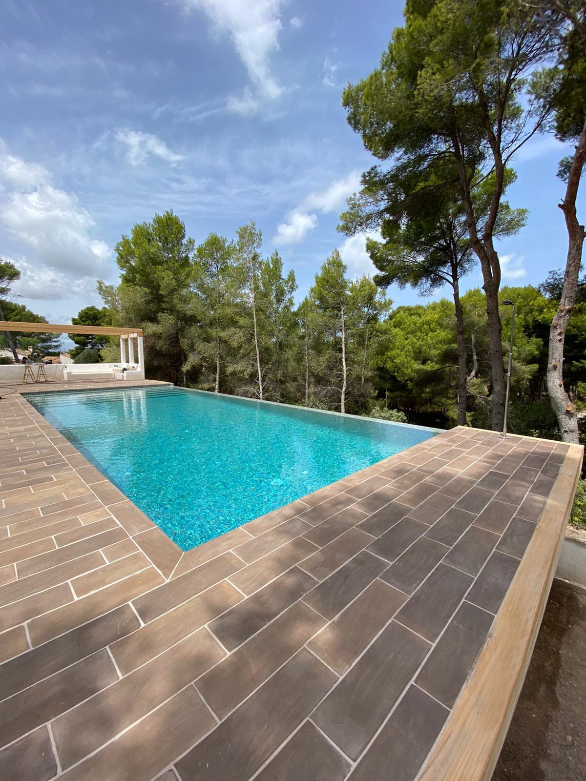 Grey Terracotta pool :: ALTERET CERÁMICAS | Handmade Terracotta ...